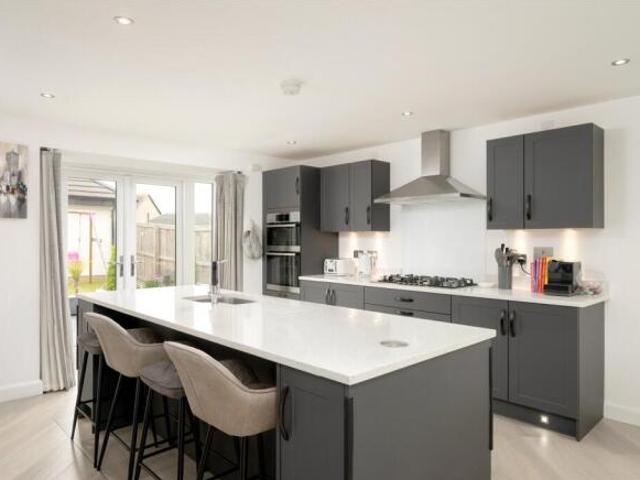5 bedroom detached house for sale in Sparrowhawk Lane, Cammo, Edinburgh, EH4