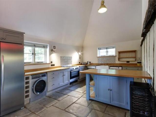 5 bedroom detached house for sale in Spode Lane, Cowden, Edenbridge, Kent, TN8