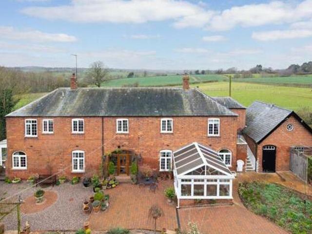 5 Bedroom Detached House For Sale In Spratton, Northamptonshire