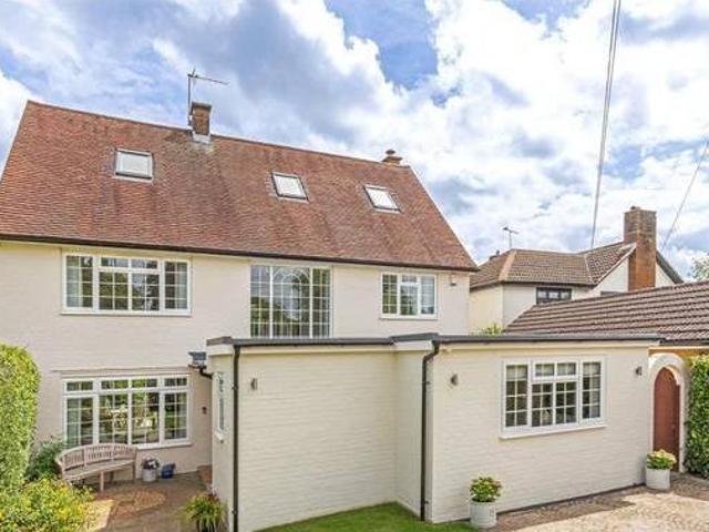 5 bedroom detached house for sale in Spring Road Harpenden Hertfordshire AL5