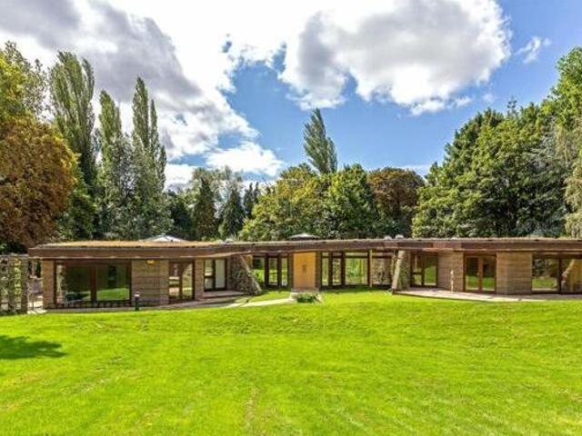 5 Bedroom Detached House For Sale In St. Albans, Hertfordshire