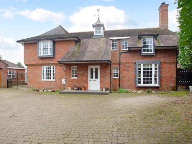 5 Bedroom Detached House For Sale In St. Albans