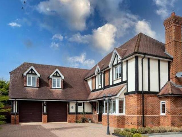 5 Bedroom Detached House For Sale In St. Neots, Cambridgeshire