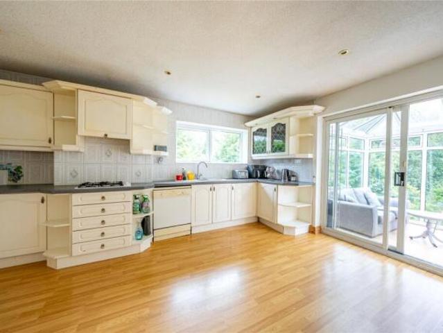 5 bedroom detached house for sale in Stairfoot View, Leeds, West Yorkshire, LS16