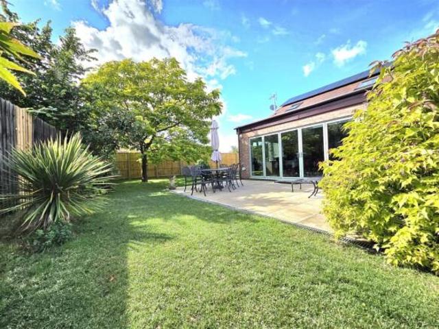 5 bedroom detached house for sale in Sticky Lane, Hardwicke, Gloucester, GL2