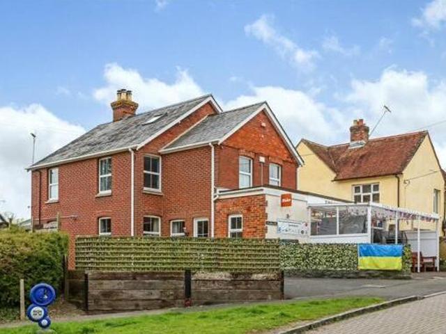5 Bedroom Detached House For Sale In Stockbridge, Hampshire