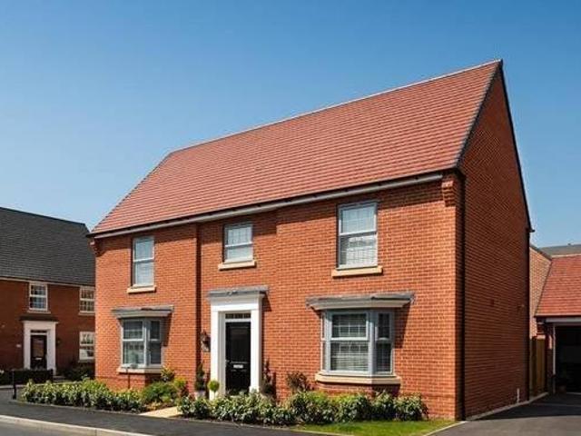 5 bedroom detached house for sale in Stoke Road Poringland NR14 NR14