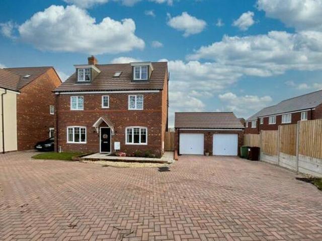 5 Bedroom Detached House For Sale In Stone