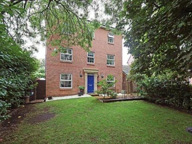 5 Bedroom Detached House For Sale In Stone
