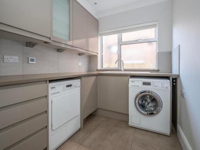 5 bedroom detached house for sale in Stonehill Road, London, SW14