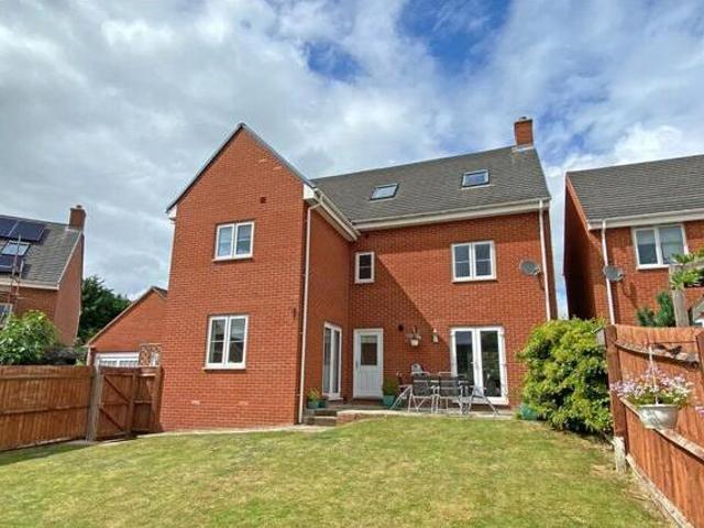 5 Bedroom Detached House For Sale In Stonehouse, Gloucestershire