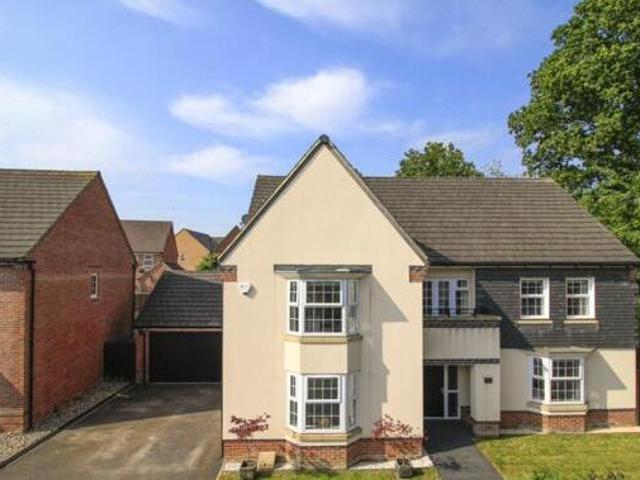 5 Bedroom Detached House For Sale In Storrington