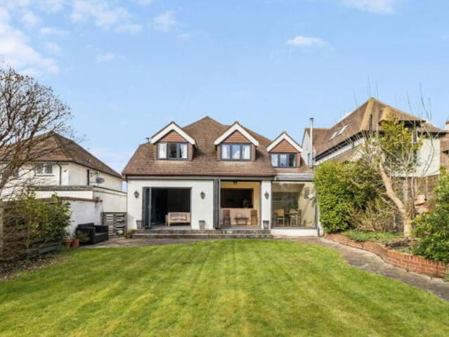 5 bedroom detached house for sale in Stratford Way, Watford, WD17 3DH, WD17