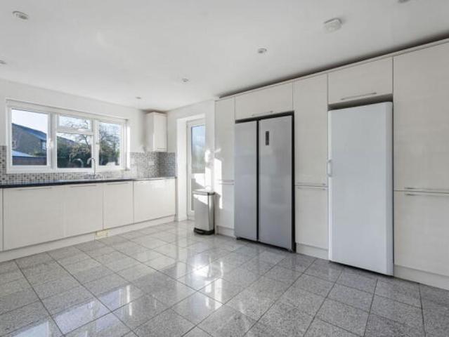 5 bedroom detached house for sale in Sutherland Drive, Weylea Farm, GU4