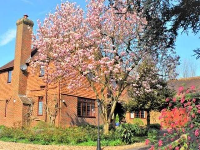5 bedroom detached house for sale in Sutton Valence Kent ME17