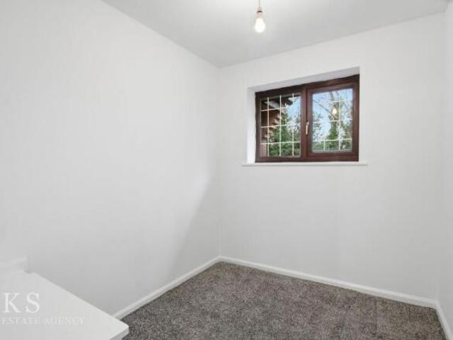 5 bedroom detached house for sale in Summer Wood Court, Derby, DE23