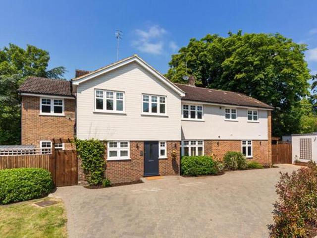 5 Bedroom Detached House For Sale In Surrey