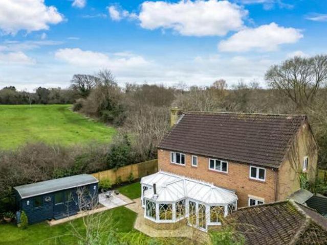 5 Bedroom Detached House For Sale In Swindon