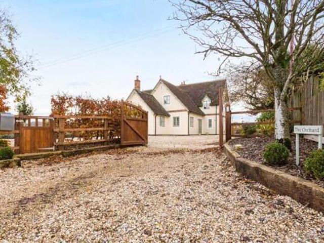 5 Bedroom Detached House For Sale In Swindon