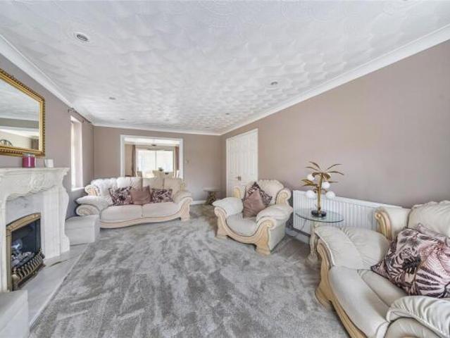 5 bedroom detached house for sale in Powderham Drive, Cardiff, CF11