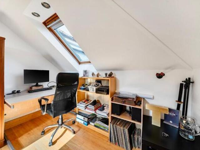 5 bedroom detached house for sale in Poyle Lane, Burnham, Buckinghamshire, SL1