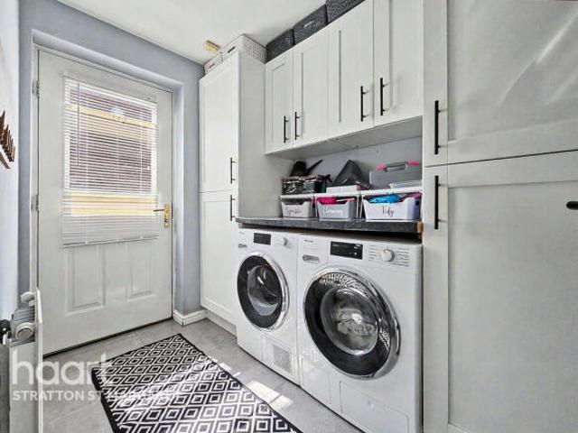 5 bedroom detached house for sale in Polesdon Avenue, Swindon, SN3