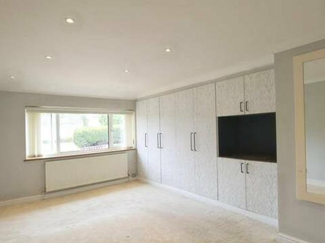 5 bedroom detached house for sale in Paddocks Drive Newmarket CB8