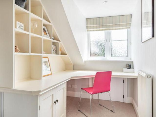 5 bedroom detached house for sale in Pardown, Oakley, Basingstoke, RG23 7DY, RG23