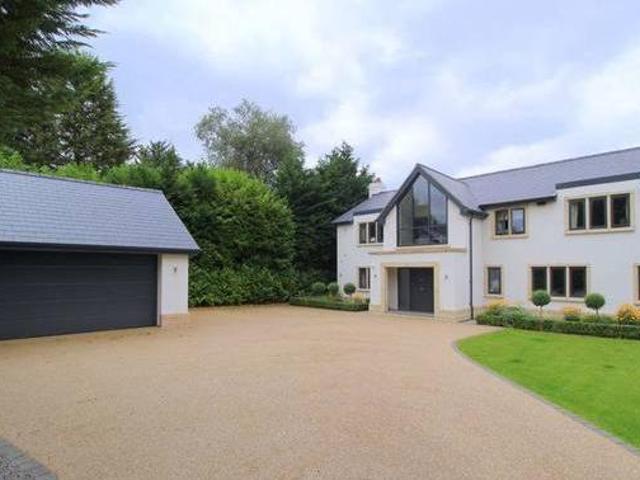 5 bedroom detached house for sale in Park Lane Hale WA15