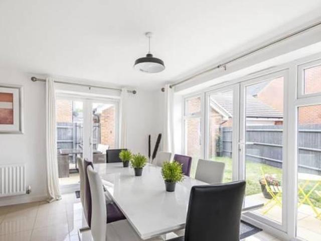 5 bedroom detached house for sale in Parrott Grove Marston Moretaine Bedford MK43