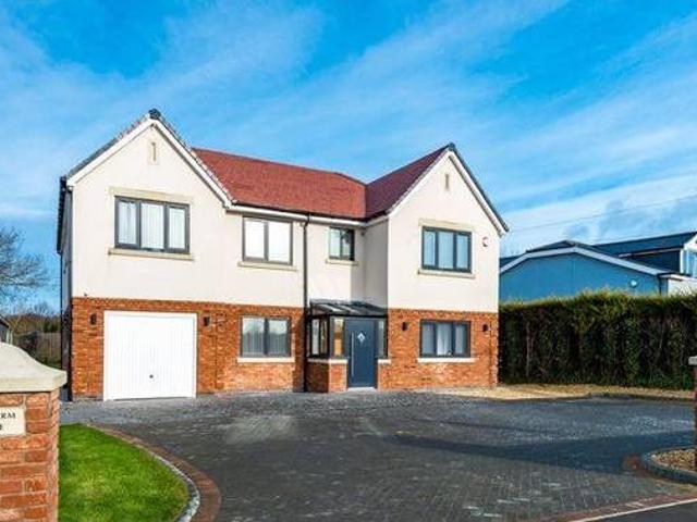 5 bedroom detached house for sale in Parrs Lane Aughton L39