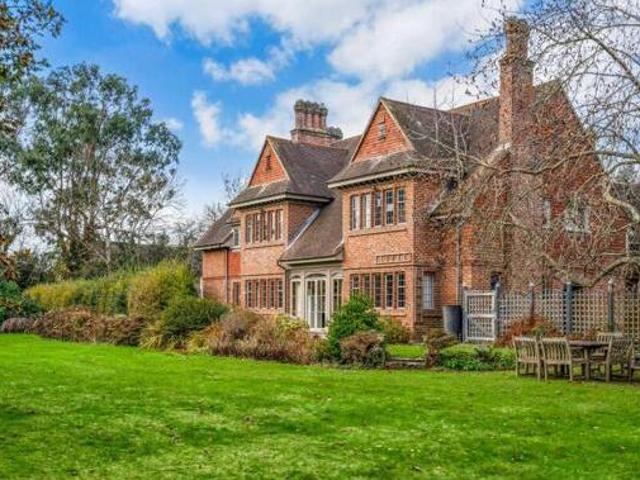 5 Bedroom Detached House For Sale In Pennington