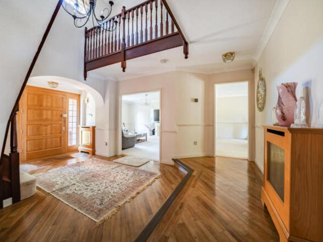 5 bedroom detached house for sale in Piermont Place, Bromley, BR1