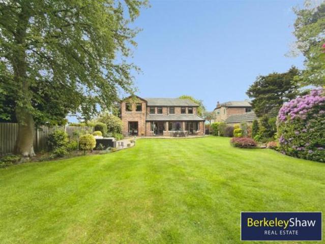 5 bedroom detached house for sale in Piercefield Road, Formby, Liverpool, L37