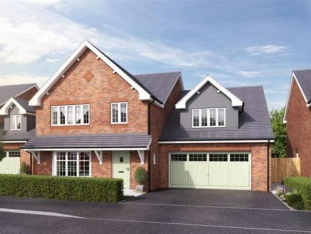 5 bedroom detached house for sale in Pintail Close, WA4