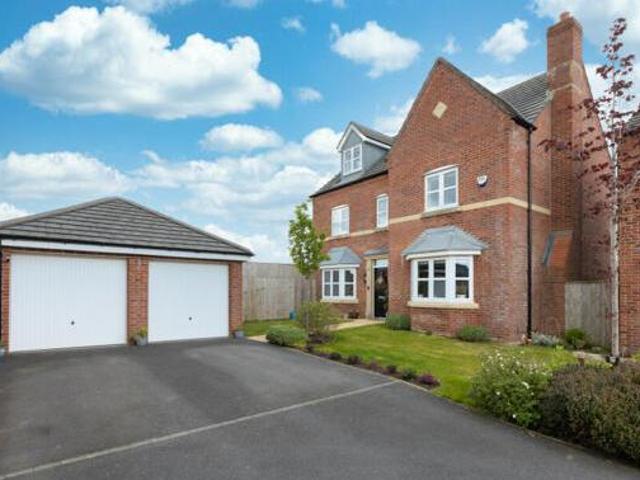 5 Bedroom Detached House For Sale In Preston