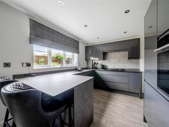 5 bedroom detached house for sale in Primitive Street, Carlton, Wakefield, West Yorkshire, WF3