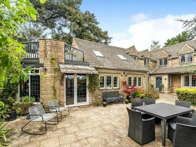 5 Bedroom Detached House For Sale In Purton, Wiltshire