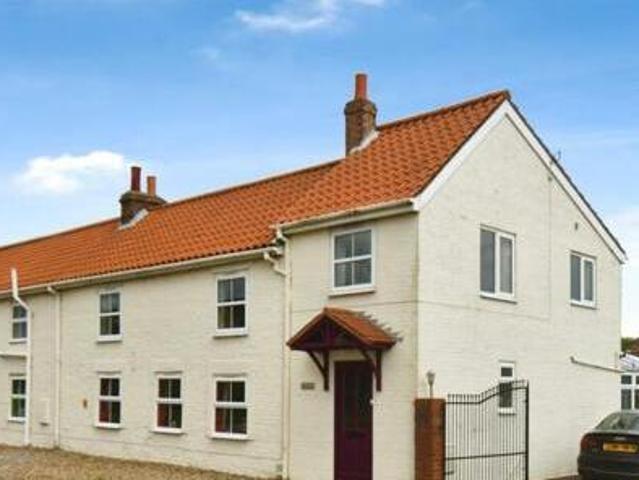 5 Bedroom Detached House For Sale In Roos