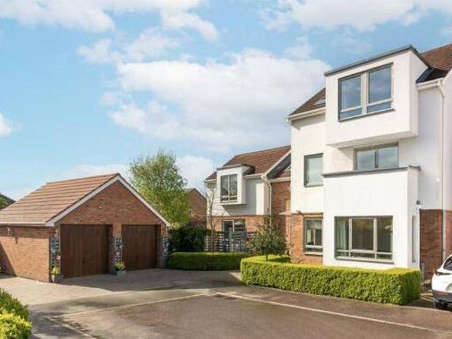 5 Bedroom Detached House For Sale In Radcliffe on trent