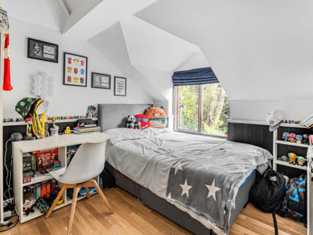 5 bedroom detached house for sale in Radlett Road, Frogmore, St Albans, AL2