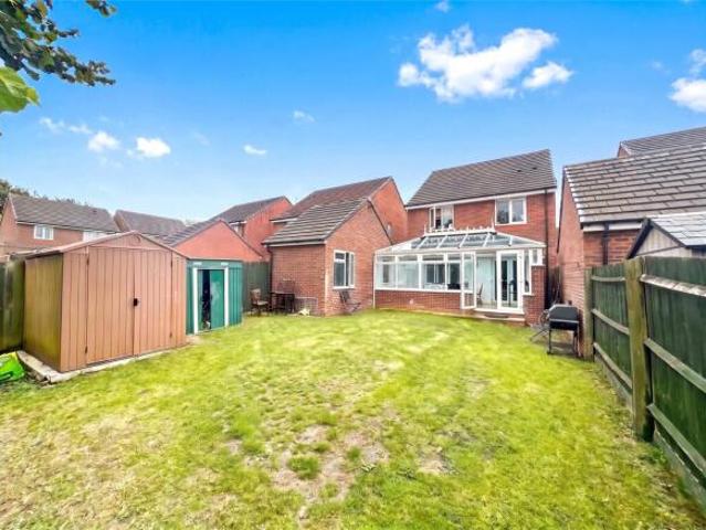 5 bedroom detached house for sale in Rakegate Close, Wolverhampton, West Midlands, WV10