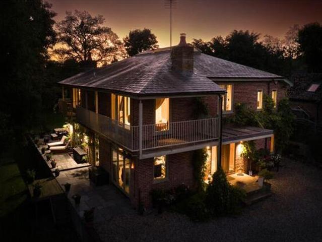 5 Bedroom Detached House For Sale In Ramsbury