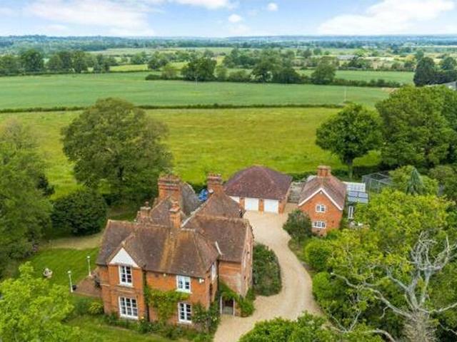 5 Bedroom Detached House For Sale In Reading