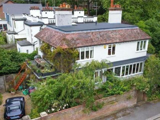5 Bedroom Detached House For Sale In Reading, Berkshire