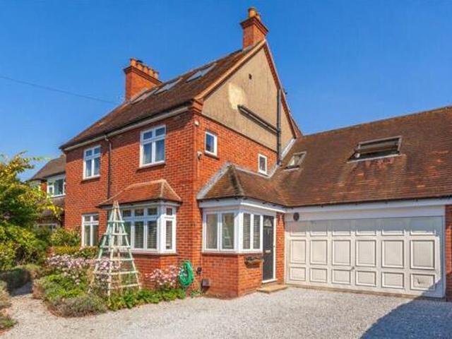 5 Bedroom Detached House For Sale In Reading, Berkshire
