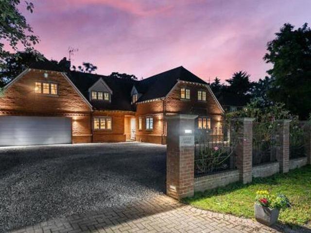 5 Bedroom Detached House For Sale In Reading, Berkshire