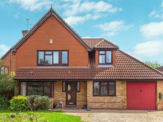 5 Bedroom Detached House For Sale In Reading, Berkshire