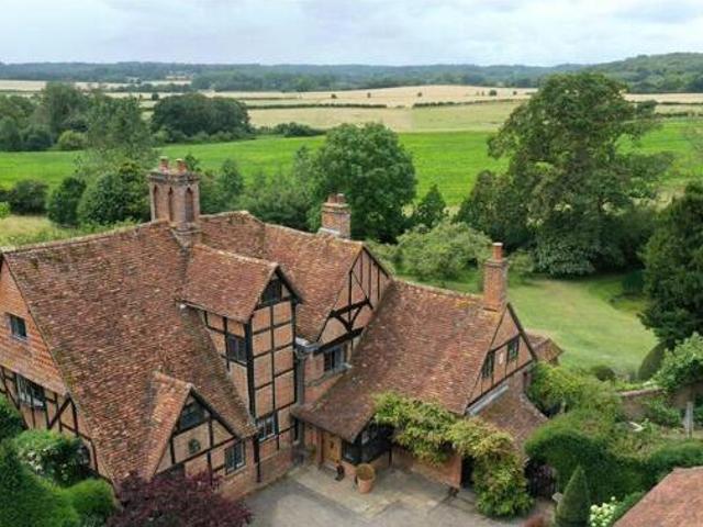 5 Bedroom Detached House For Sale In Reading, Berkshire