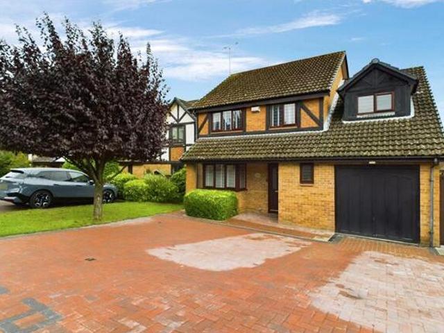 5 Bedroom Detached House For Sale In Reading, Berkshire